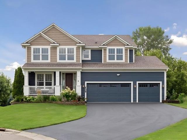 18001 Gleaming Ct, Lakeville, MN 55044