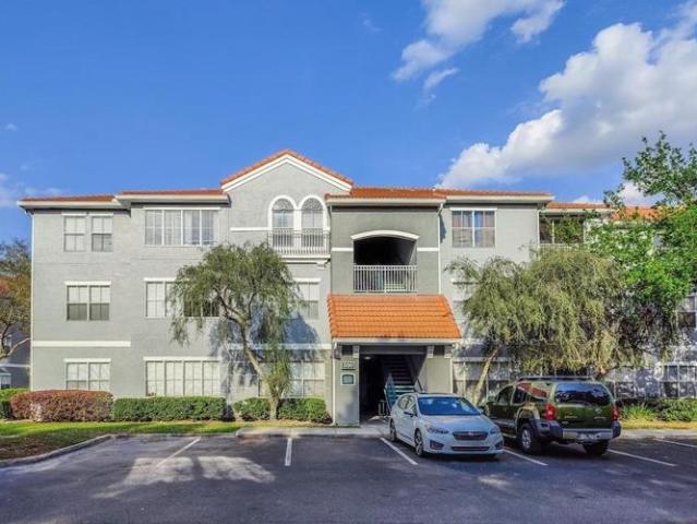 18001 Richmond Pl Dr #831, Tampa, FL 33647