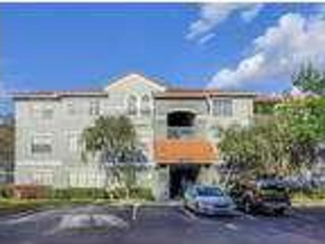 18001 Richmond Pl Dr #831, Tampa, FL 33647