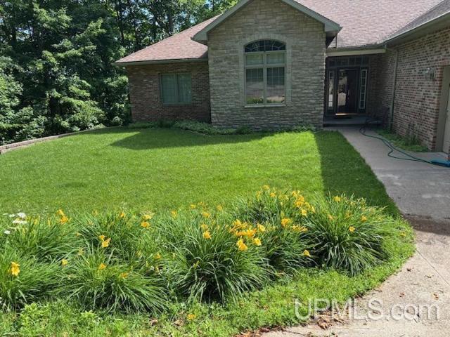 1800 Middle Point Lane