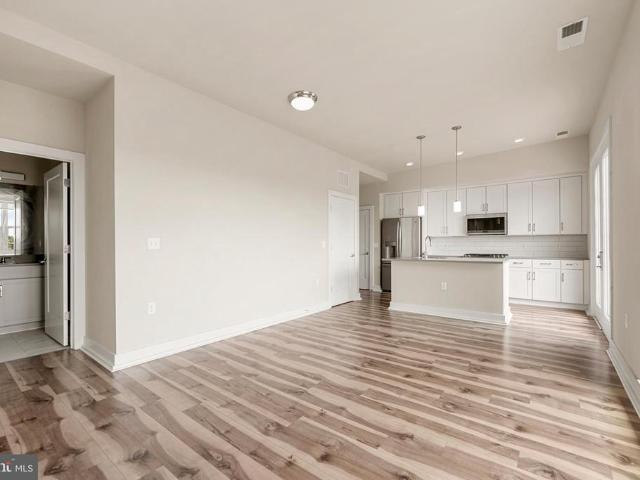1800 Mount Vernon Avenue # 401