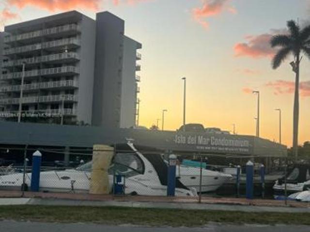1800 NW 24th Ave #415, Miami, FL 33125