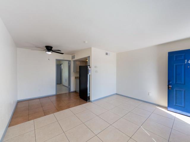 1800 N Wayside Street 21
