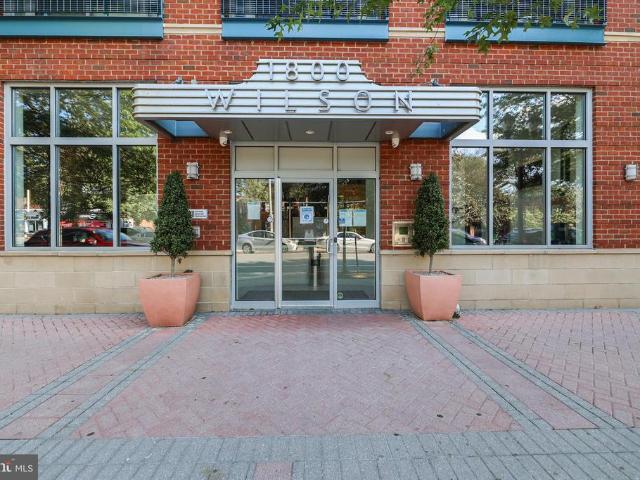 1800 N Wilson Boulevard # 135