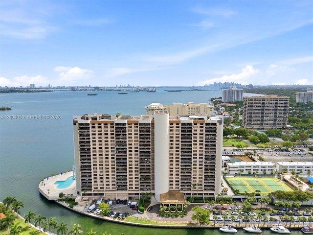 1800 NE 114th St Apt 1505, Miami, FL 33181