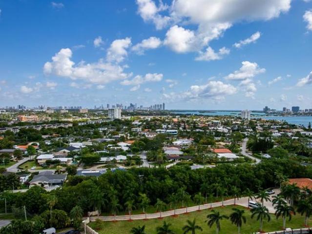 1800 NE 114th St #1911, Miami, FL 33181