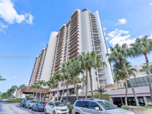 1800 NE 114th St #1207, Miami, FL 33181