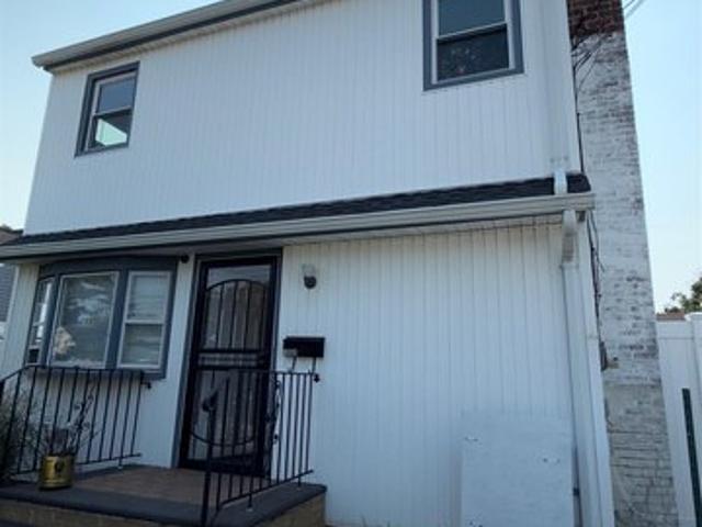 1800 Newbridge Rd, North Bellmore, NY 11710
