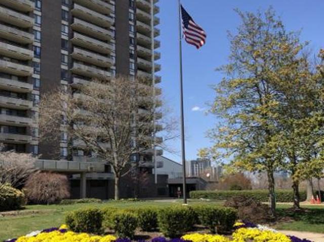 1800 Old Meadow Rd #405, McLean, VA 22102