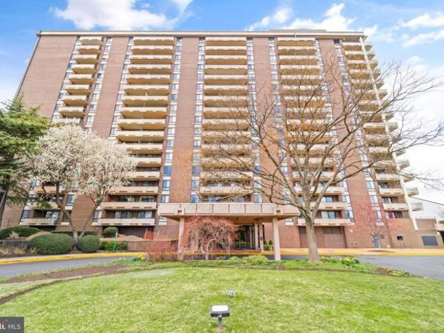 1800 Old Meadow Rd #916, McLean, VA 22102