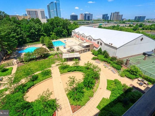 1800 Old Meadow Rd Apt 1021, McLean, VA 22102