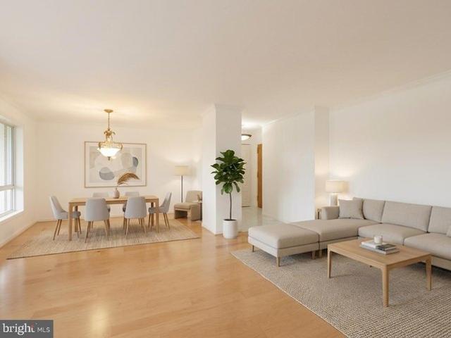 1800 Old Meadow Rd Apt 813, McLean, VA 22102