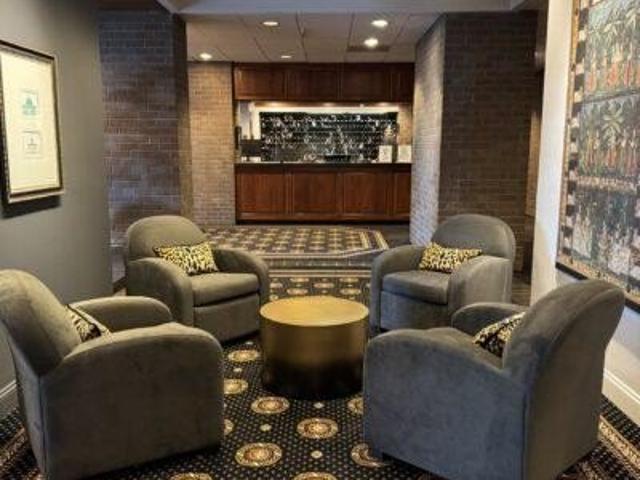 1800 Old Rd Unit 1021, McLean, VA 22102