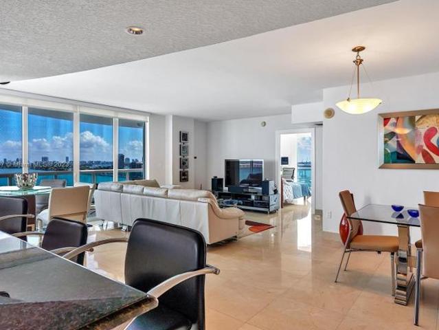 1800 Bayshore Dr N #1501, Miami, FL 33132