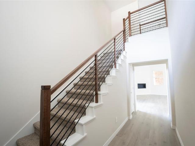 1800 Bleriot Court