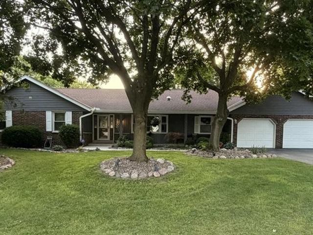 1800 Centennial Ln, Mount Pleasant, WI 53406