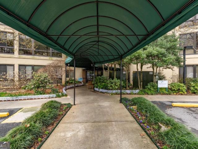 1800 Clairmont Lake A227