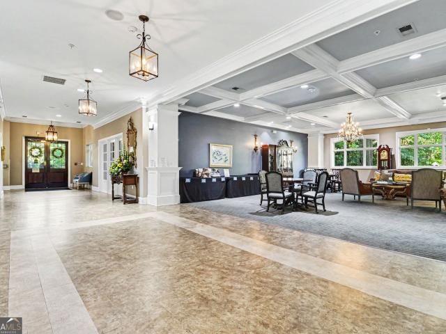 1800 Clairmont Lake 711