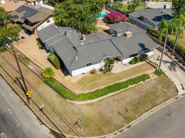 1800 Country Club Drive
