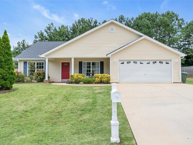 1800 Country Apple Ct, Fountain Inn, SC 29644