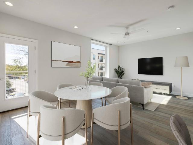 1800 E 4th St # 205