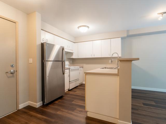 1800 Eastlake Apts Scenic