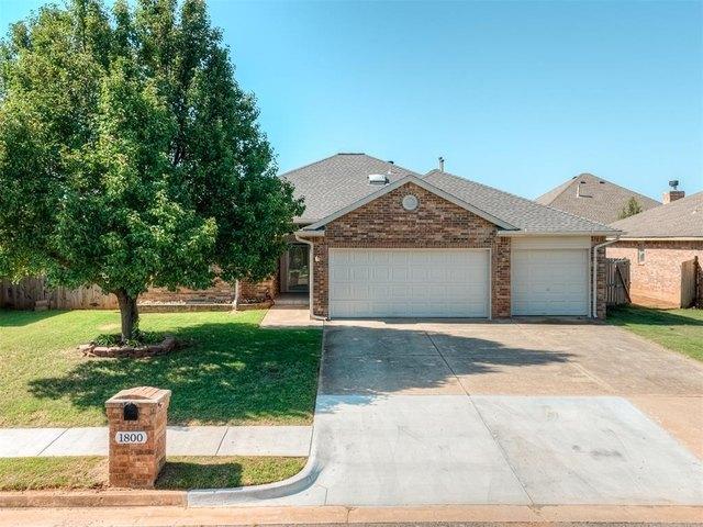 1800 Fairmont Ln, Edmond, OK 73013