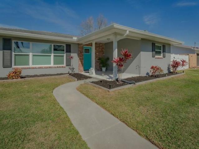 1800 Fox Cir, Clearwater, FL 33764