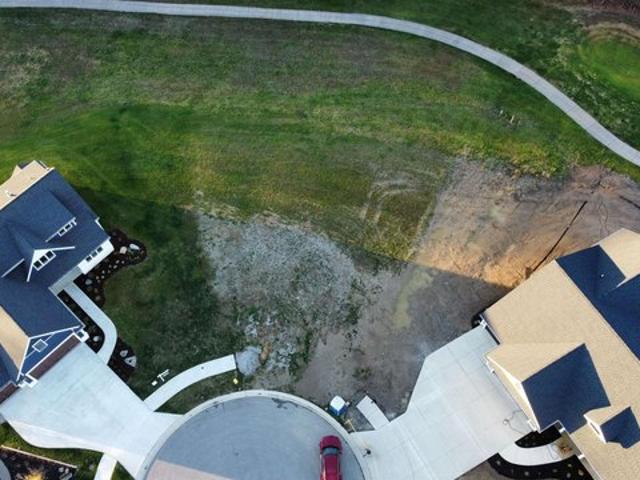 1800 Golfview Dr, Auburn, IN 46706