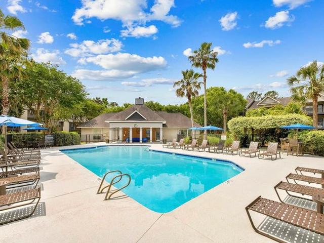 1800 Grove Point Rd, Savannah, GA 31419