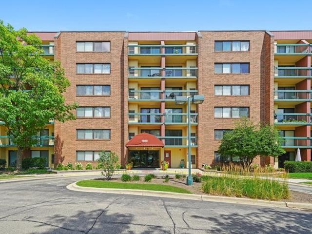1800 Huntington Blvd Apt 208, Hoffman Estates, IL 60169