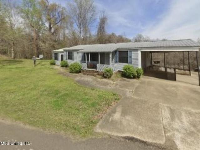 1800 Ingram Rd, Benton, MS 39039