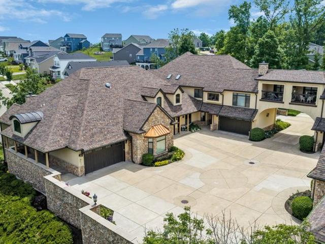 1800 LA Salle St Unit 2, Lake Geneva, WI 53147