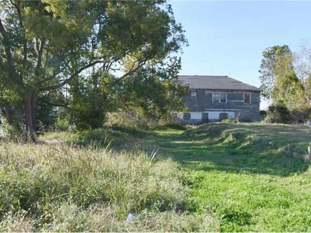 1800 Lesseps St, New Orleans, LA 70117 | MLS #2551 | Compass