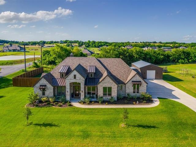 1800 Limestone Ln, Van Alstyne, TX 75495