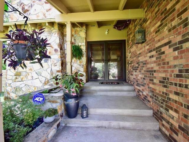 1800 Linda Lane
