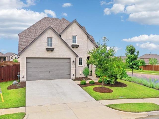 1800 Pelham Dr, Aubrey, TX 76227
