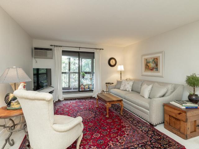 1800 Riverwood Drive # 301