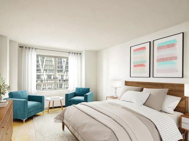 $1800 ROOM in UWS