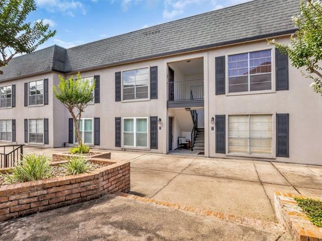 1800 Stoney Brook Dr Apt 205, Houston, TX 77063