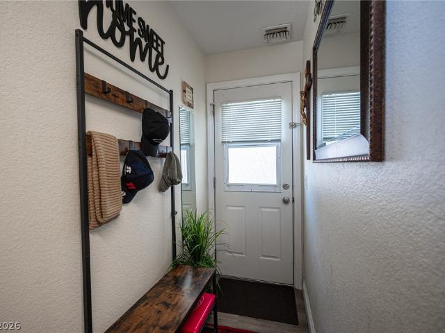 1800 S Edmond St, Unit 207, Las Vegas, NV 89146 | MLS #2761