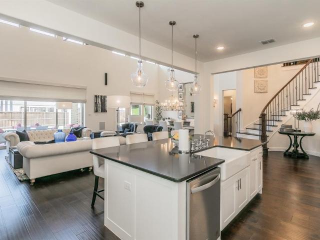 1800 Sable Bay Ln, Arlington, TX 76005 | MLS #21203 | Compass