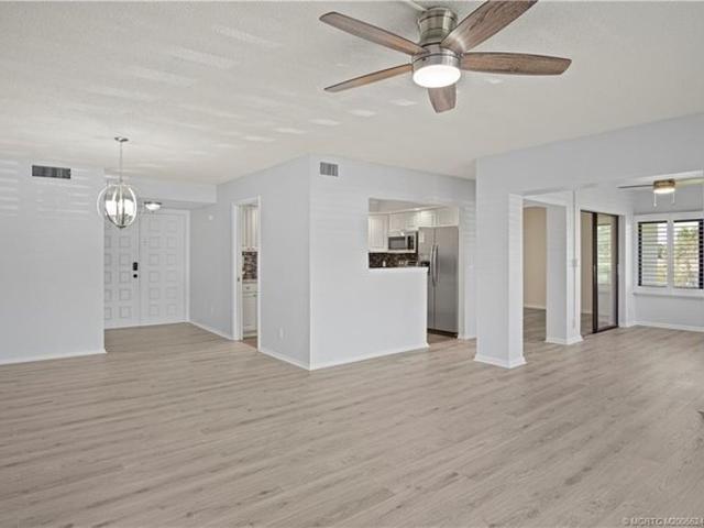 1800 SE Saint Lucie Blvd Apt 12 201, Stuart, FL 34996