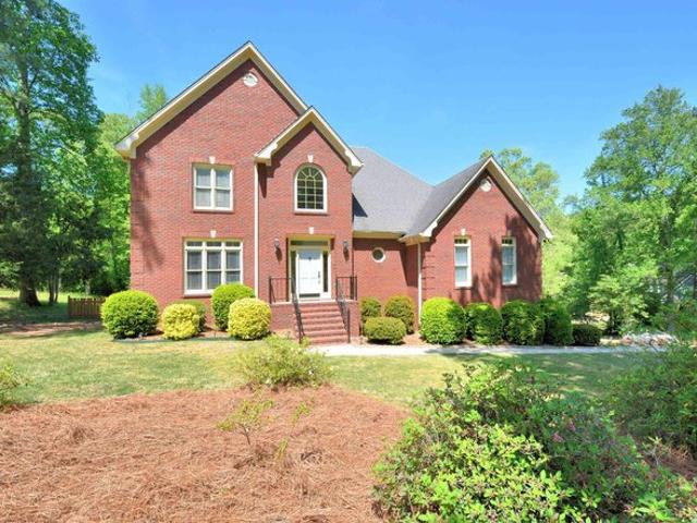 1800 Southpointe Cir, Hoover, AL 35244