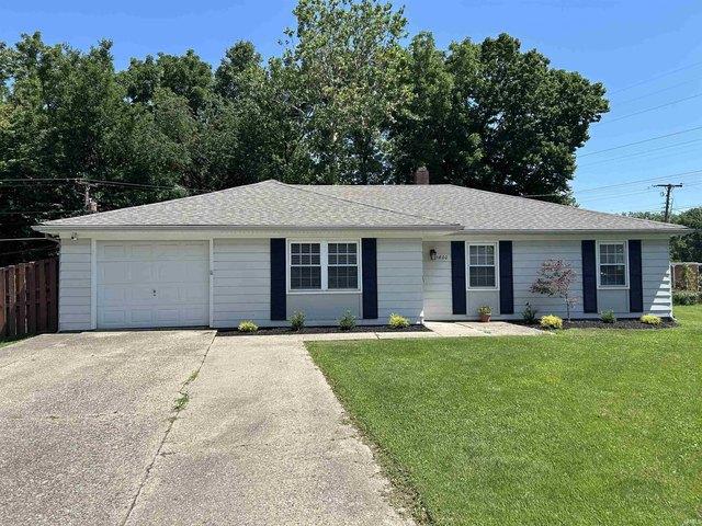 1800 Tam Shanter Ct, Kokomo, IN 46902
