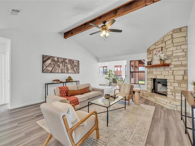 1800 Tamra Ct