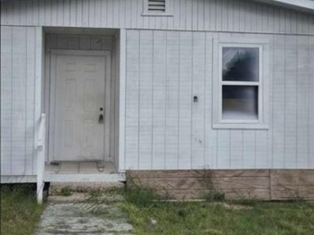 1800 Victoria Dr, Brownsville, TX 78521