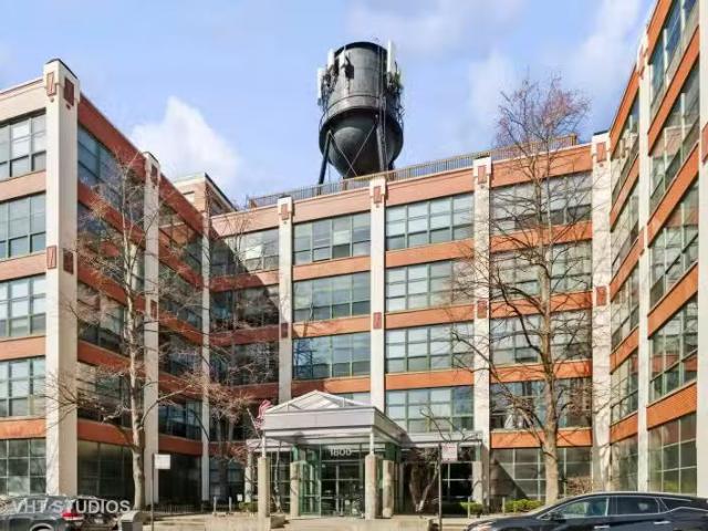 1800 W Roscoe St #534, Chicago, IL 60657 MLS 12312937