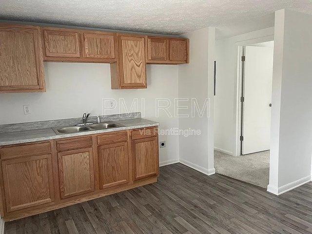 1800 1 Whipple Ave NW, Canton, OH 44708