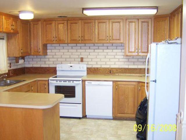 $1800 / 4br 1350ft² Student Housing 1065 Cannon Ct. map